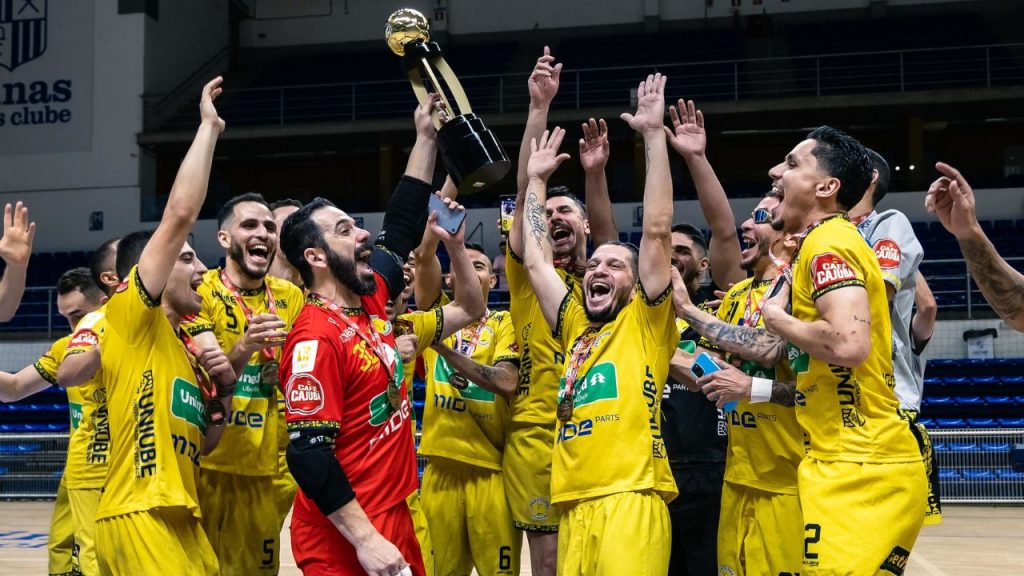 Praia Clube estreia na Liga Nacional de Futsal 2025 em clássico mineiro ...