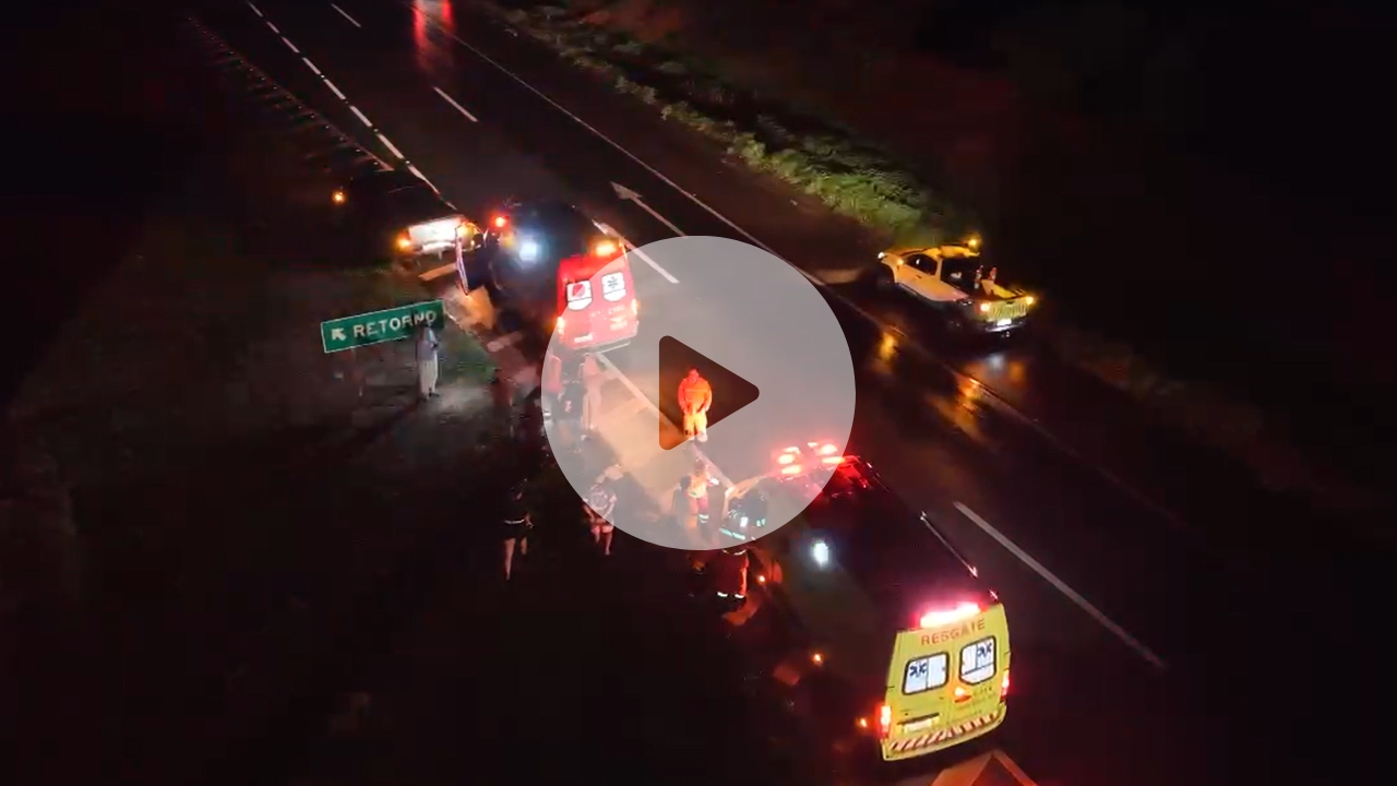 Engavetamento na BR 356 deixa trânsito parcialmente interditado e cinco feridos