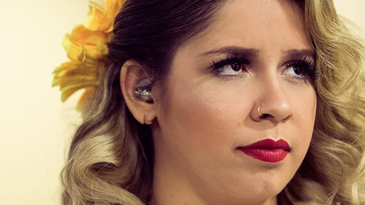 Pen drive de Marília Mendonça se torna motivo de atrito